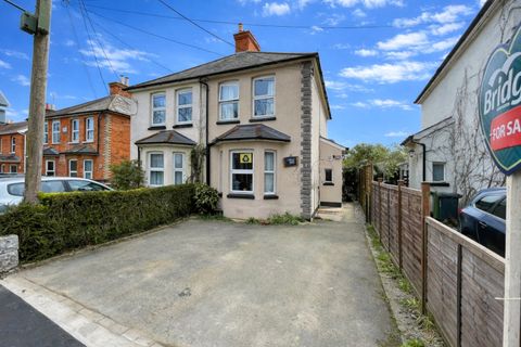 Ash Green Road, Ash Green, Surrey GU12, 3 bed semi-detached house for ...