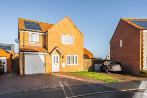 Portobello Drive, Martham NR29, 4 bed detached house for sale, £325,000 ...