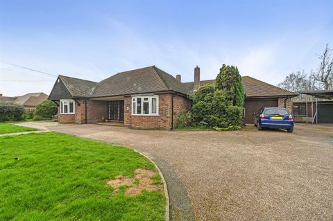 4 bed detached bungalow for sale in Windmill Road, Bradfield ...