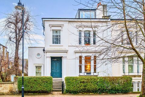 Pemberton Gardens, London N19, 2 bed flat for sale, £650,000 - Zoopla