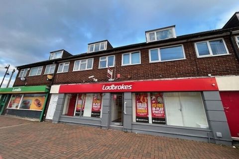 2 bed flat to rent in Victoria Road, Chester CH4, £700 pcm - Zoopla