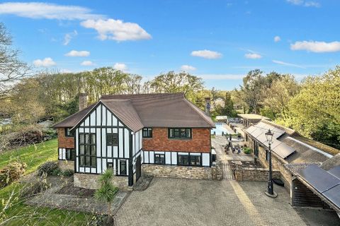 4 bed detached house for sale in Bashurst Hill, Itchingfield RH13, £ ...