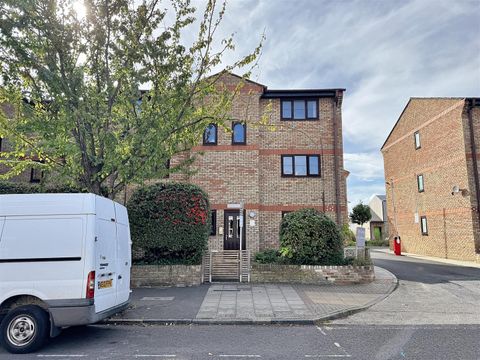 Chobham Road, Stratford, London E15, 1 bed flat for sale, £240,000 - Zoopla