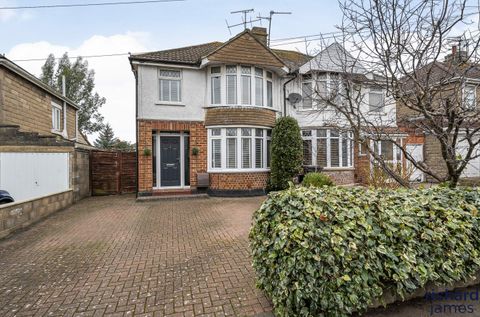 Merton Avenue, Upper Stratton, Stratton SN2, 3 bed semi-detached house ...