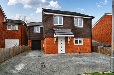 4 bed detached house for sale in Bushy Royds, Willesborough TN24, £ ...