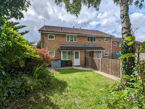 1 bed end terrace house for sale in Chantry Mews, Hatch Warren ...