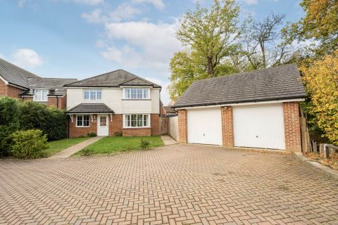 Roman Lane, Southwater RH13, 4 bed detached house for sale, £650,000 ...