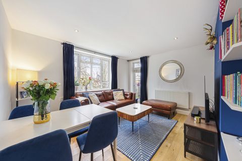 3 bed flat for sale in Lewisham Hill, London SE13, £440,000 - Zoopla