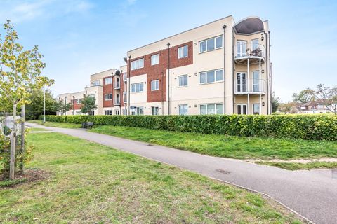 Wolf Lane, Windsor SL4, 2 bed property for sale, £299,975 - Zoopla