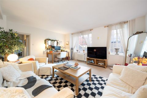 1 bed flat for sale in Swan Court, Chelsea Manor Street, London SW3, £ ...