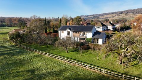 5 bed detached house for sale in The Borough, Brockham RH3, £2,500,000 ...