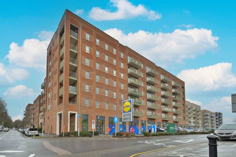 Buxton House, Oxhey Drive, Bushey, South Oxhey WD19, 2 bed flat for ...