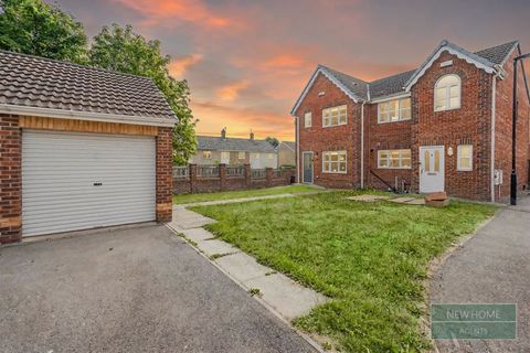Windsor View, New Rossington, Doncaster DN11, 3 bed semi-detached house ...
