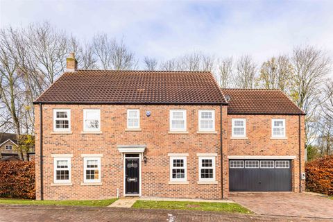 Castle Court, Scarcroft, Leeds LS14, 5 bed detached house for sale, £ ...