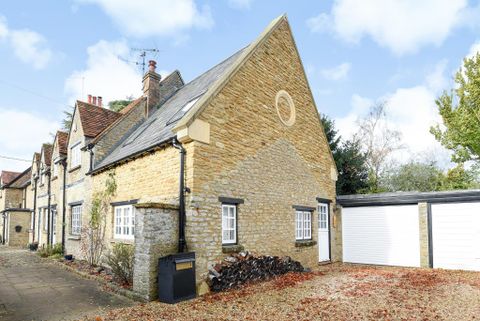 3 bed cottage to rent in Manor Mews, Stratton Audley OX27, £1,750 pcm ...
