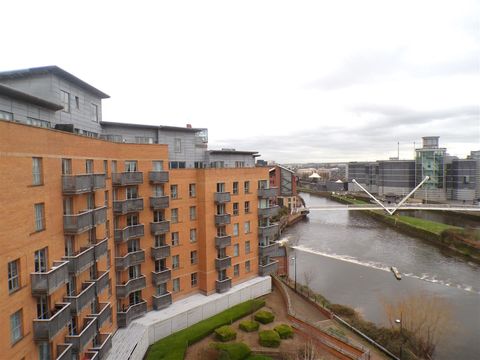 2 bed flat to rent in Merchants Quay, East Street, Leeds LS9, £1,200 ...