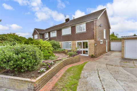 Burntwick Drive, Lower Halstow, Sittingbourne, Kent ME9, 4 bed semi ...