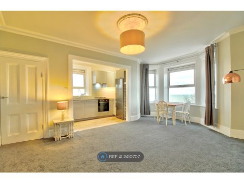 2 bed flat to rent in Priory Gardens, Folkestone CT20, £1,200 pcm - Zoopla