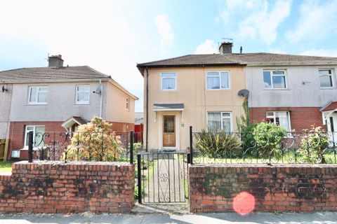 Trinant Terrace, Pentwyn Crumlin NP11, 3 bed semi-detached house for ...