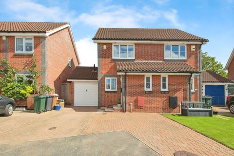 2 bed semi-detached house for sale in Barnwell Road, Dartford, Kent DA1, £350,000 - Zoopla