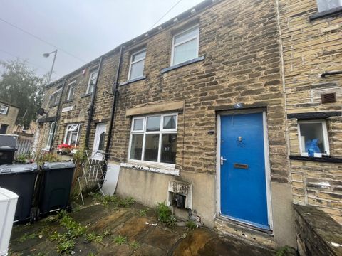 2 Bed Terraced House To Rent In Skinner Lane, Bradford, West Yorkshire 