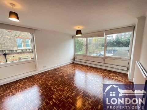 2 bed flat for sale in Queens Ride, Barnes, London SW13, £390,000 - Zoopla