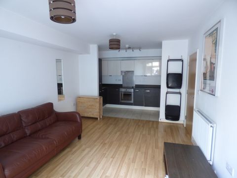 Nelson Walk, London E3, 2 bed flat to rent, £2,300 pcm - Zoopla
