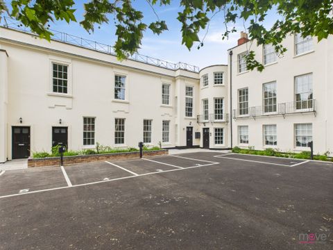 Edmonstone House, Cheltenham GL50, 2 bed flat for sale, £330,000 - Zoopla