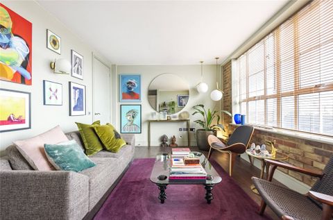 Peckham Grove, London SE15, 2 bed flat for sale, £400,000 - Zoopla