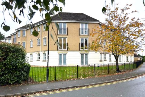 Scholars Walk, Langley, Slough SL3, 2 bed flat for sale, £260,000 - Zoopla
