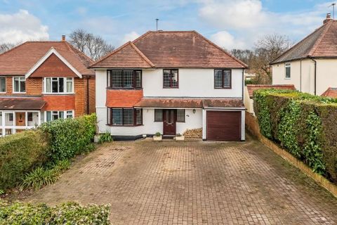 5 bed detached house for sale in Kennel Lane, Fetcham KT22, £975,000 ...