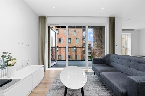 Blenheim Mansions, Alexandra Gate, London N8, Studio to rent, £1,850 ...