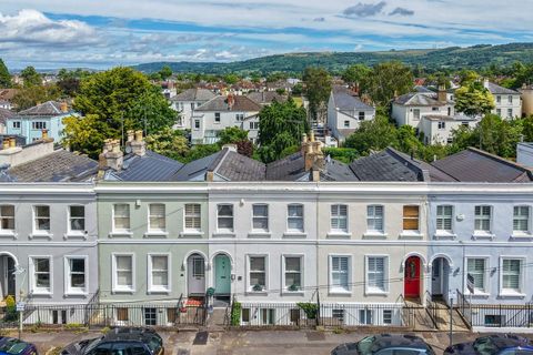 Victoria Terrace, Cheltenham GL52, 4 bed terraced house for sale, £ ...