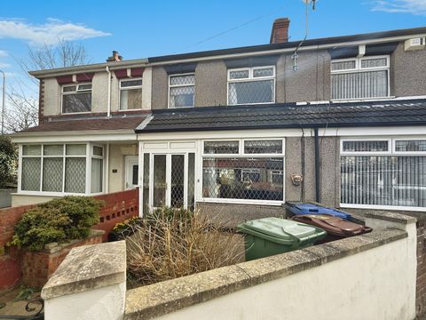 2 bed terraced house for sale in Cleveland Gardens, Grimsby, Lincolnshire DN31, £35,000 - Zoopla