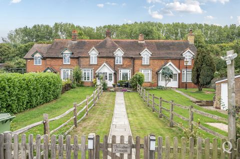 Woodland Cottages, Highsted Valley, Rodmersham, Sittingbourne ME9, 2 ...