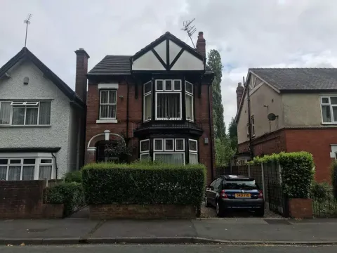 Studio to rent in Lansdowne Road, Wolverhampton WV1, £650 pcm - Zoopla
