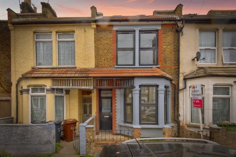 Faircross Avenue, Barking IG11, 5 bed terraced house for sale, £600,000 ...