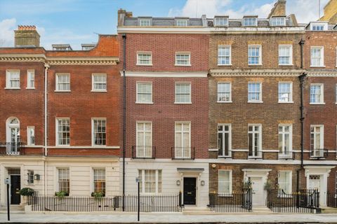 Chesterfield Street, Mayfair W1J, 4 bed terraced house for sale, £ ...