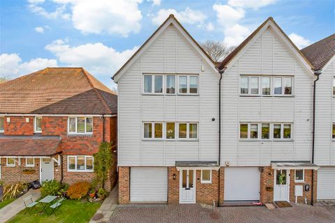 3 bed end terrace house for sale in Sutton Road, Maidstone, Kent ME15 ...