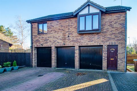 2 bed detached house to rent in Gardiner Court, Blue Bridge, Milton ...