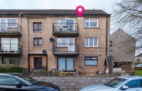 2 bed flat for sale in Myrekirk Terrace, Dundee DD2, £75,000 - Zoopla