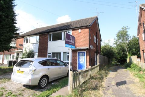 Dark Lane, Bedworth, Warwickshire CV12, 2 bed maisonette for sale, £65,000 - Zoopla