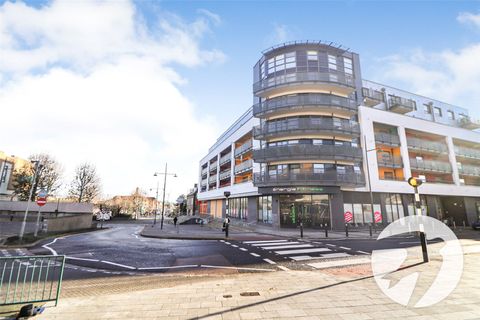 Erith High Street, Erith DA8, 2 bed flat for sale, £62,500 - Zoopla