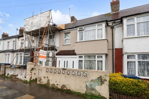 Sussex Road, Southall UB2, 3 bed terraced house for sale, £525,000 - Zoopla