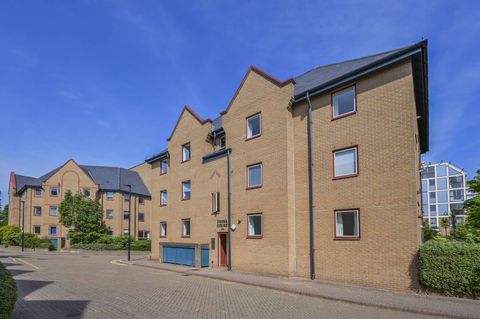 2 bed flat to rent in Asher Way, Wapping, London E1W, £2,492 pcm - Zoopla