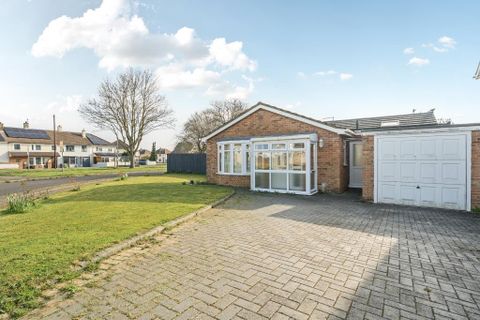 Abingdon, Oxfordshire OX14, 2 bed detached bungalow for sale, £375,000 - Zoopla