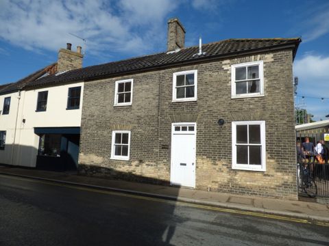 2 bed end terrace house to rent in Hungate, Beccles NR34, £750 pcm - Zoopla
