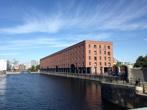 2 bed flat to rent in Wapping Quay, Liverpool L3, £1,400 pcm - Zoopla