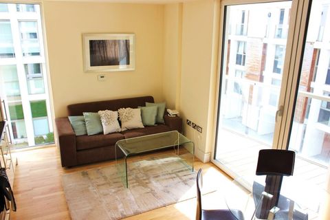 1 bed flat to rent in Denison House E14, £2,200 pcm - Zoopla