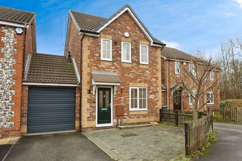 Ullswater Close, Gamston, Nottingham NG2, 3 bed link detached house for ...